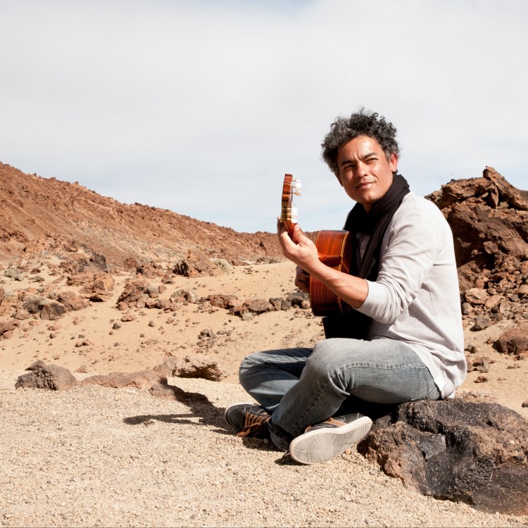 Contact and Booking | ANGELO DA SILVA